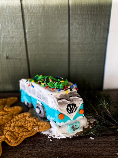 Meet the Newest VW Bus: Gingerbread 2020 – Little Maui Family